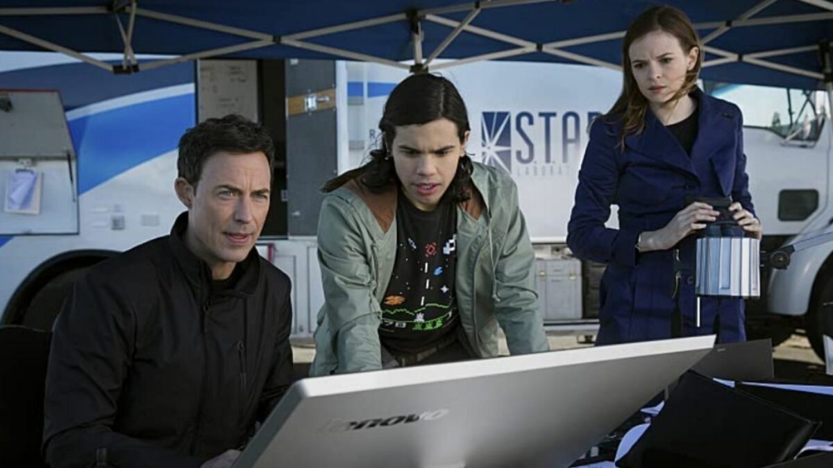 ‘The Flash’ Season 7 Poster Brings Back OG Team Flash