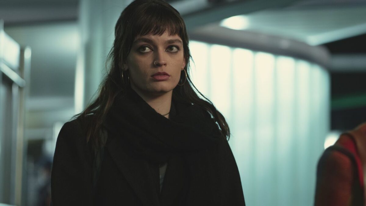 What happens to Maeve Wiley in the Sex Education finale?