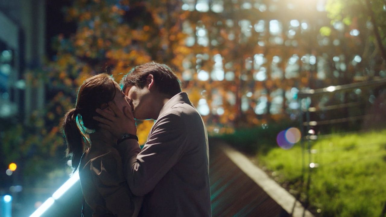 Are there kissing scenes in the K-drama Doctor John?