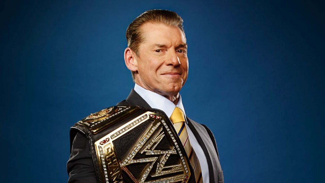 De quoi parle le documentaire de McMahon ? Vaut-il la peine d'être vu