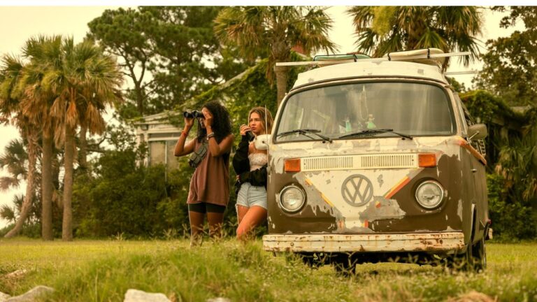 Quel est le lien entre Terrance et Cleo dans Outer Banks