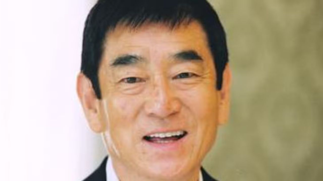 Who is Actor Ken Takakura Momo has a Crush on in Dandadan?